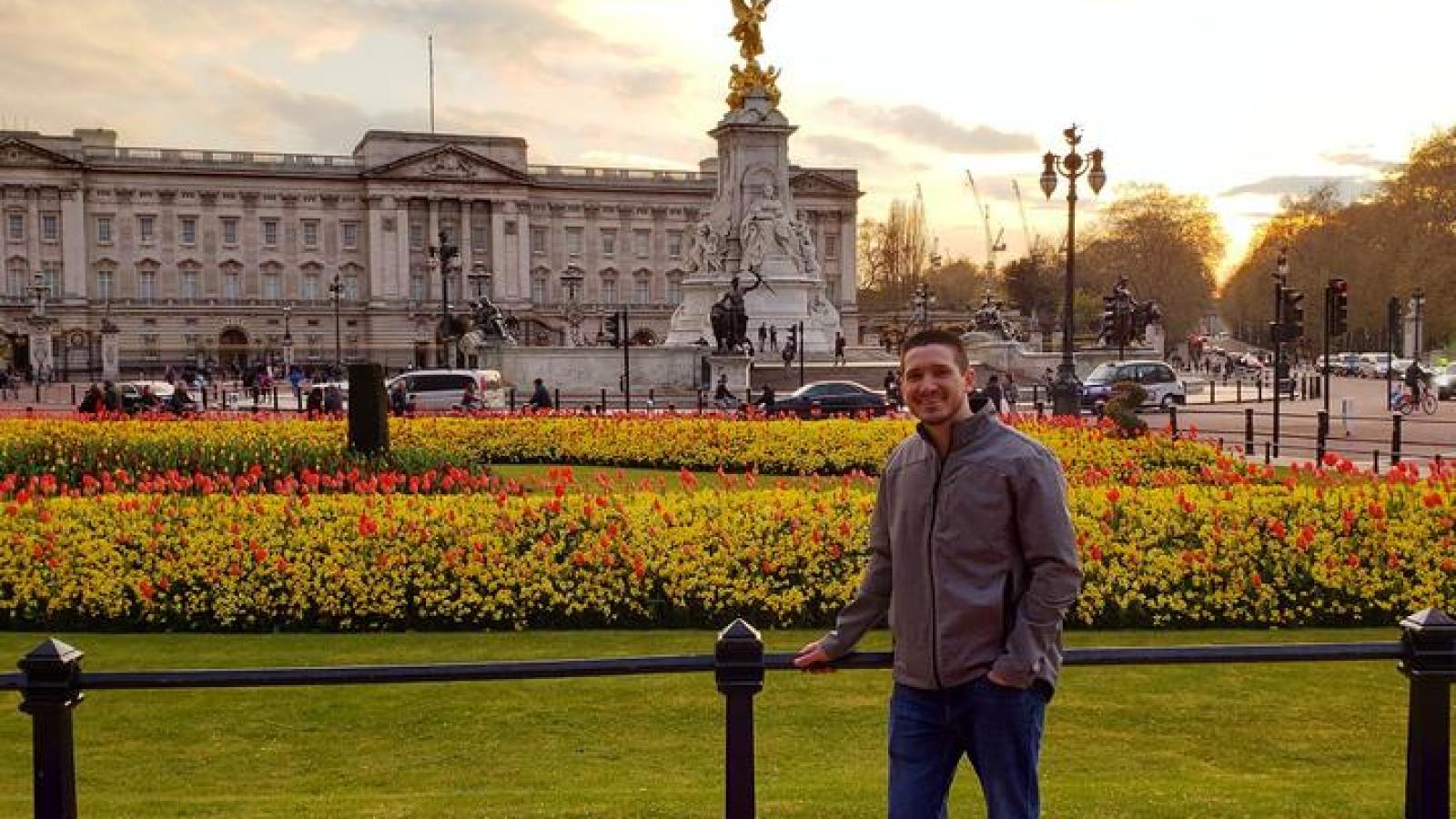 UK MBA alum Brian Barr brings smiles all over the world as the Global ...
